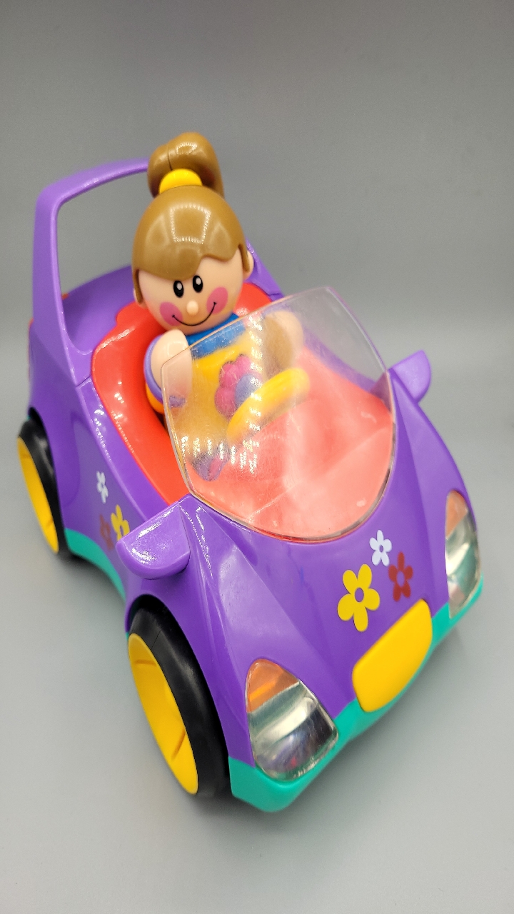 Girl`s Electronic Car
